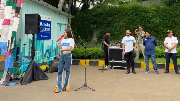 WWF-INDONESIA AND REKOSISTEM COLLABORATE TO INAUGURATE WASTE STATION ...